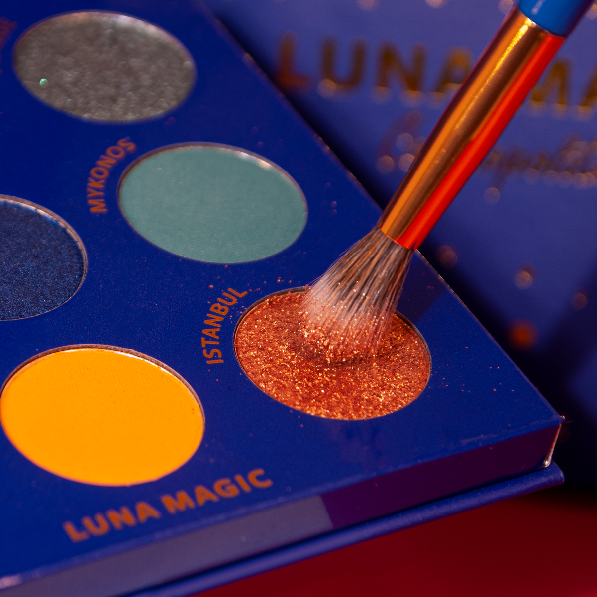 Cosmopolitan Shadow Palette, 9 Colors – LUNA MAGIC BEAUTY